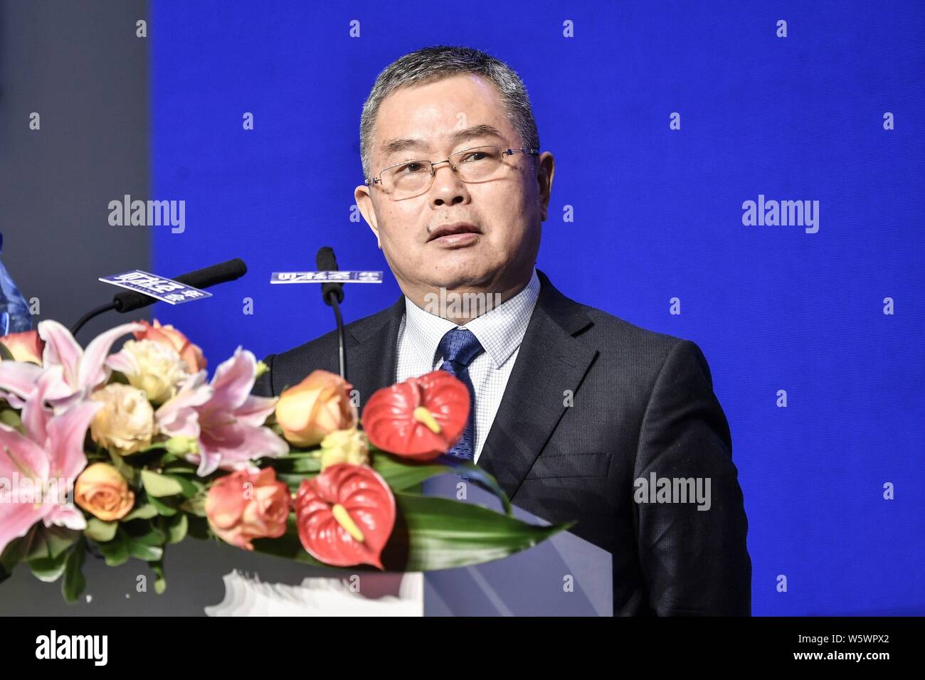 Social li hi-res stock photography and images - Alamy