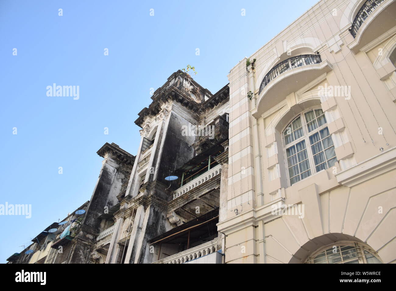 Yangon colonial buildings hi-res stock photography and images - Alamy