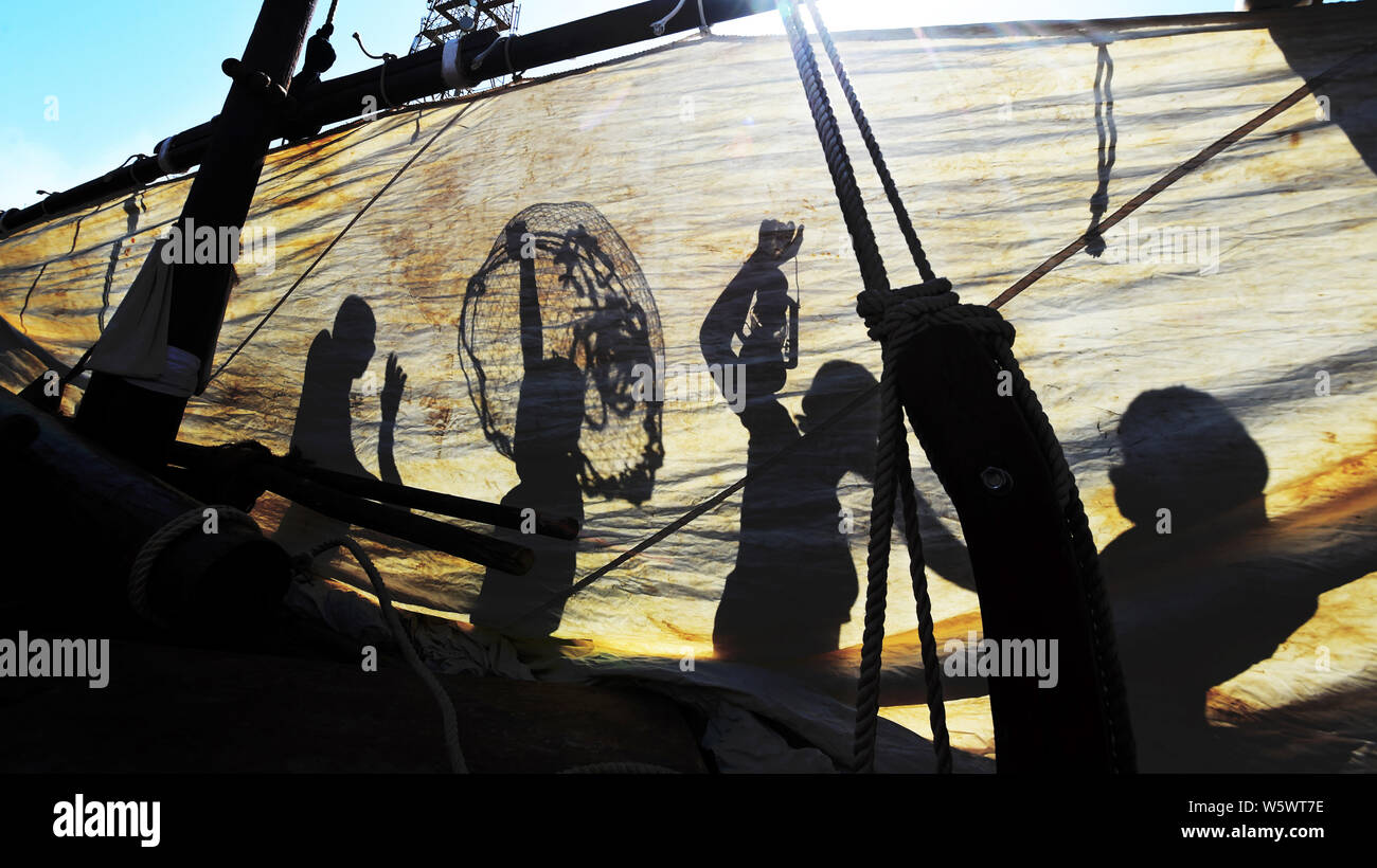 Pearl diving kuwait hi-res stock photography and images - Alamy