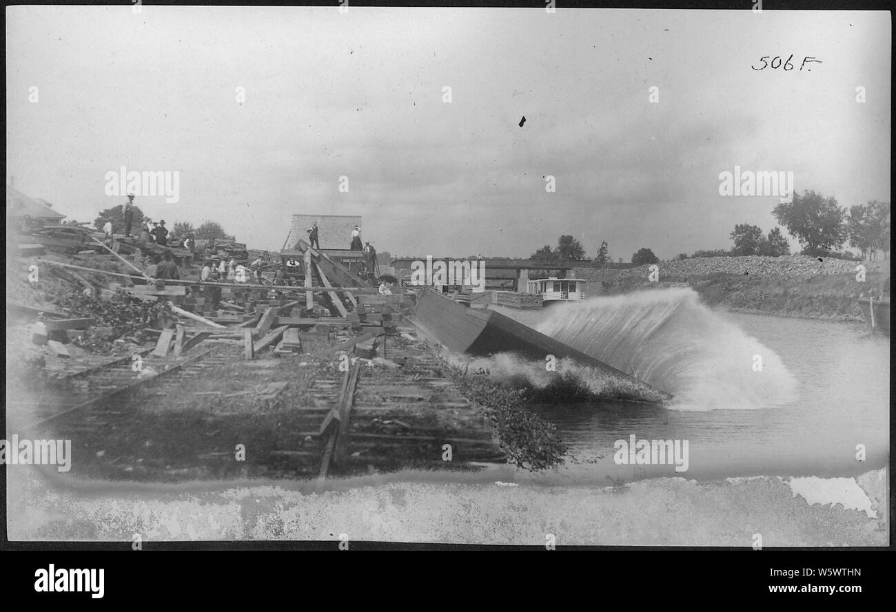 Photograph with caption Launching Barge No. 9--End view. June 8, 1908 ...