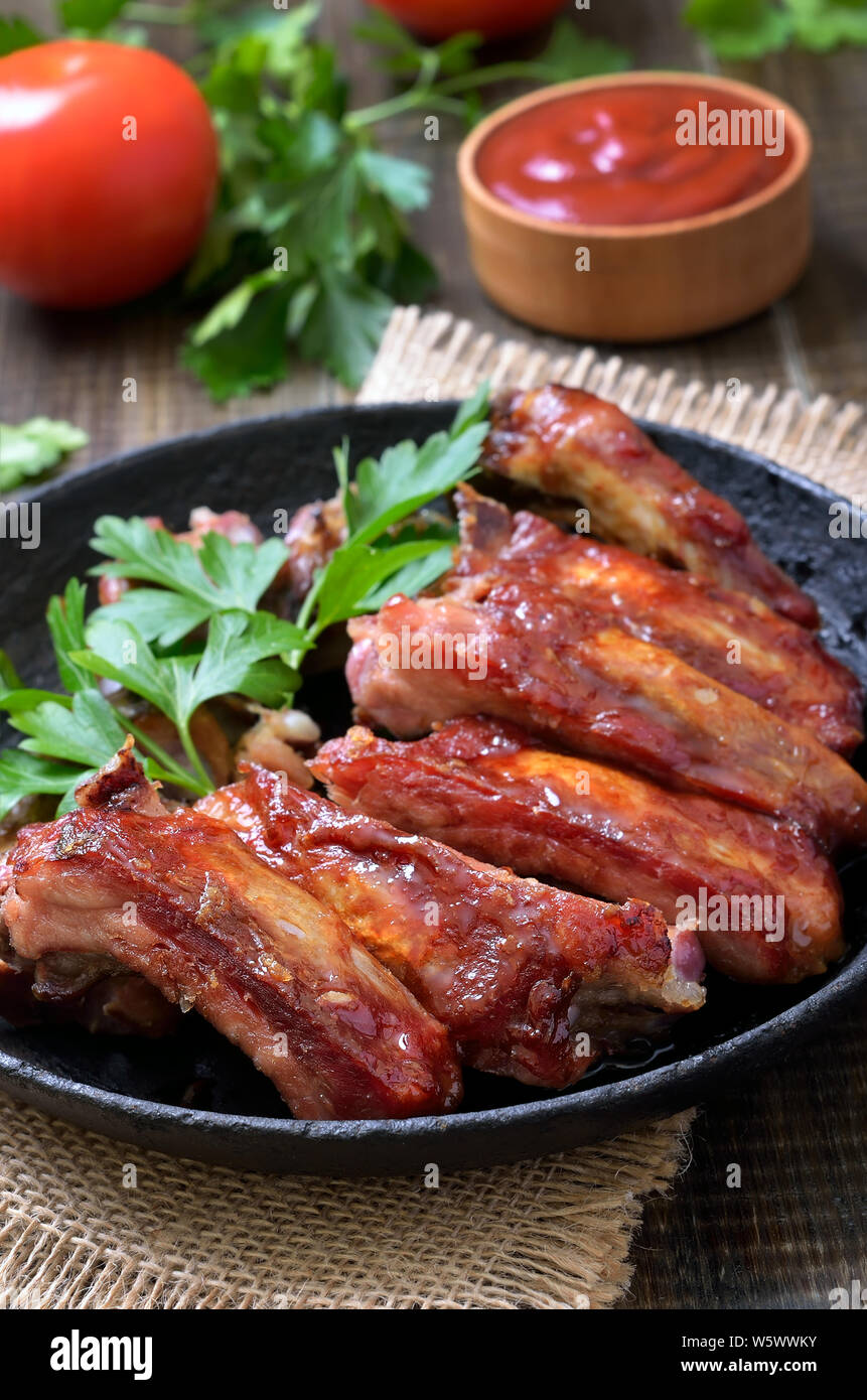 Bbq sauce ribs hi-res stock photography and images - Alamy