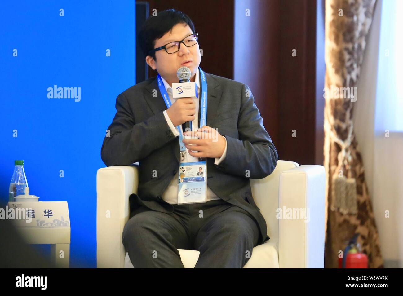 Su hua hi-res stock photography and images - Alamy