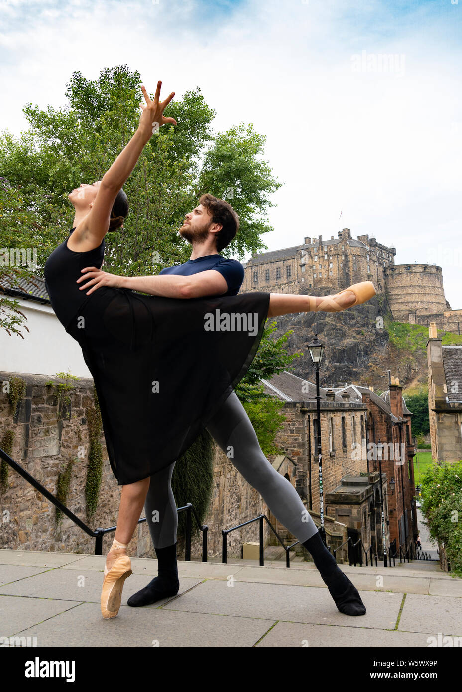 Scottish dancers hi-res stock photography and images - Alamy