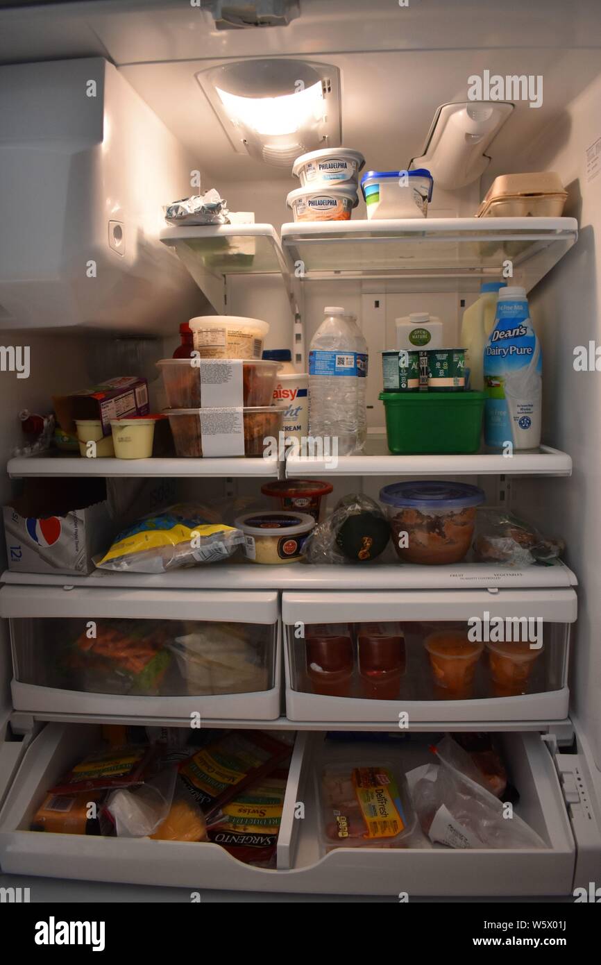 Full fridge hi-res stock photography and images - Alamy