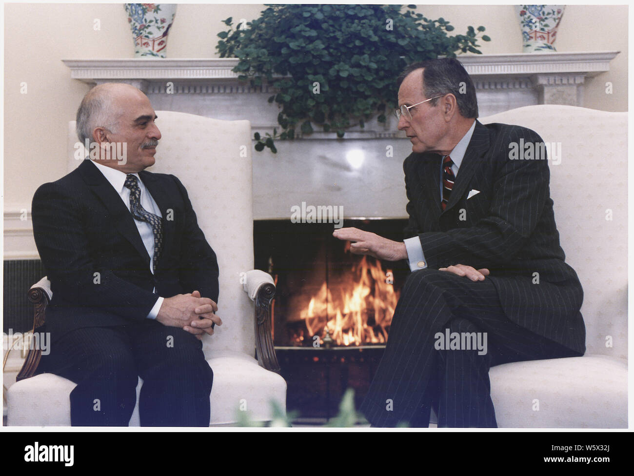 President Bush meets with King Hussein of Jordan in the Oval Office ...
