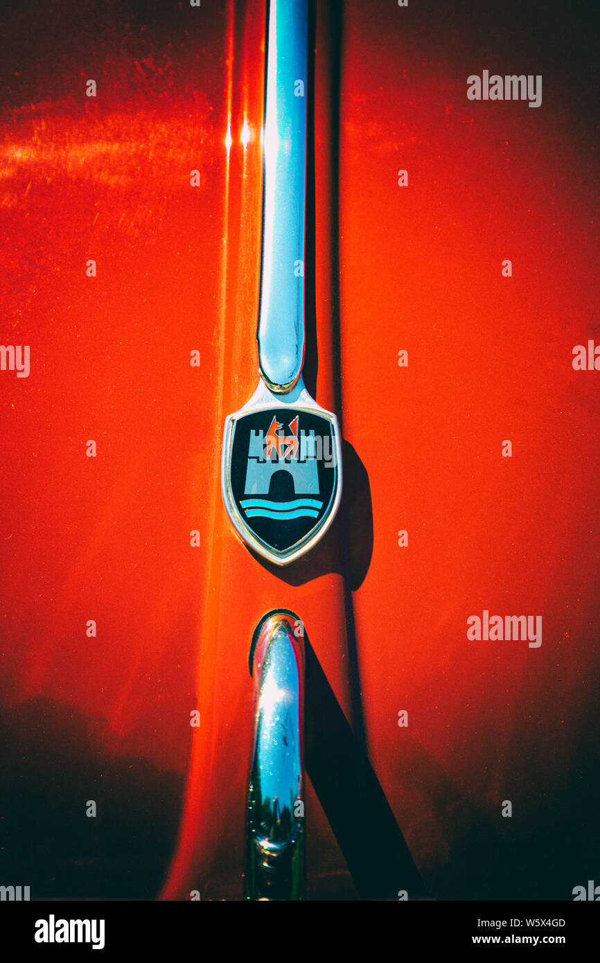 1962 Volkswagen close-up of VW logo Stock Photo - Alamy
