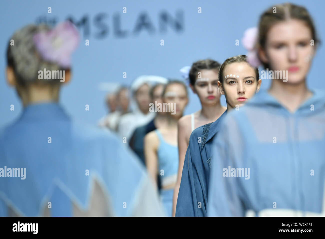 Huang li hi-res stock photography and images - Alamy