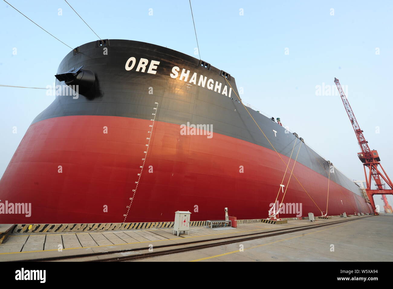 "Ore Shanghai", the world's largest ore carrier for transporting iron ...