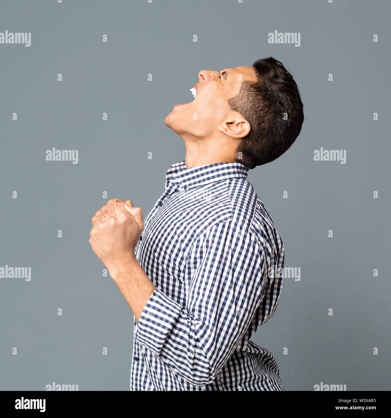 Man screaming side view hi-res stock photography and images - Alamy