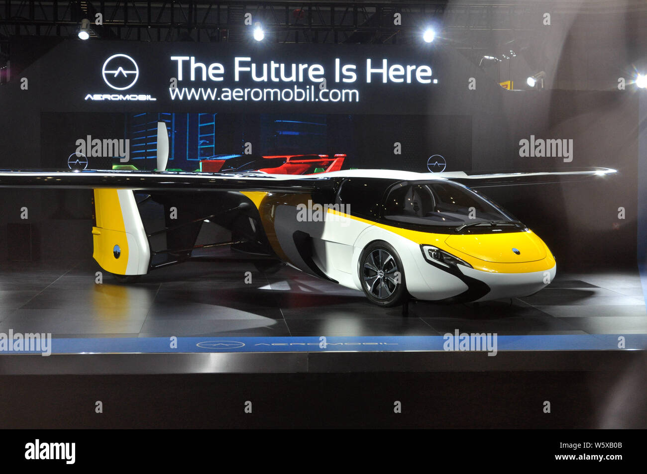 An AeroMobil 5.0 VTOL, a concept flying car for future electric 4 ...
