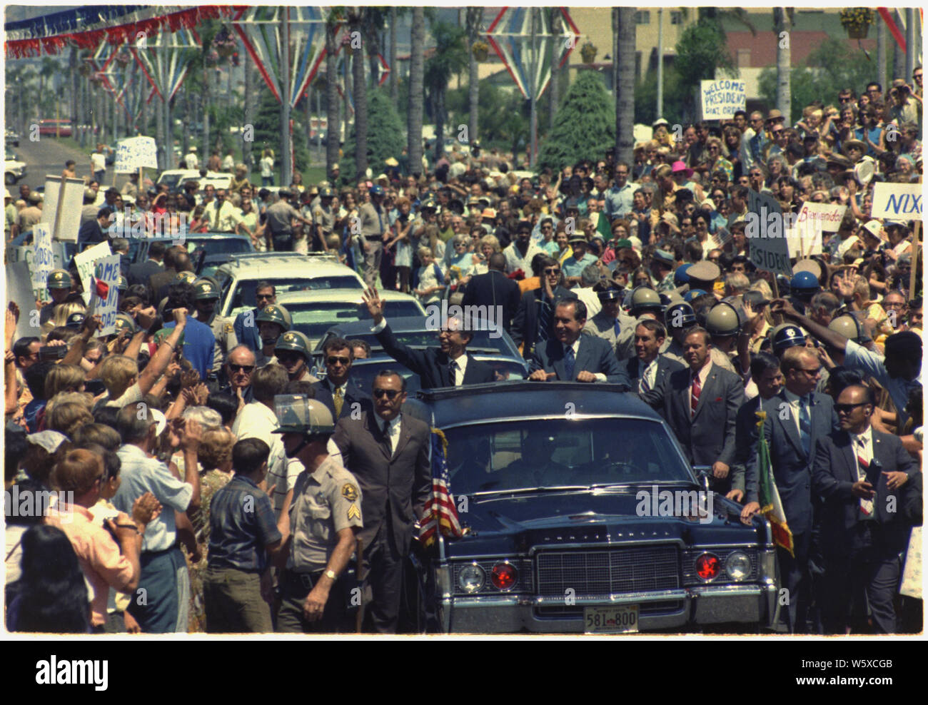 Presidential motorcade, with President Ordaz of Mexico, in San Diego ...