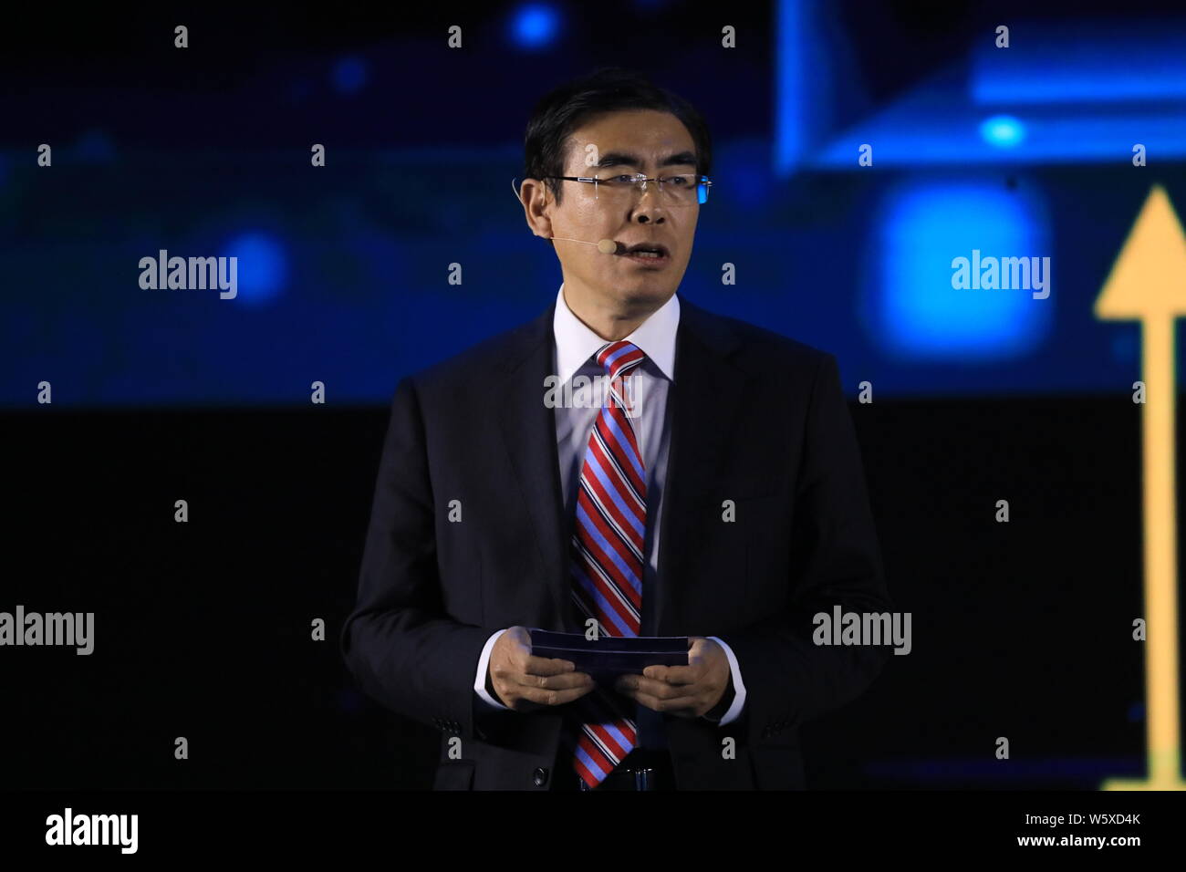 Wei Shaojun, Dean of the Department of Micro- and Nano-Electronics and ...