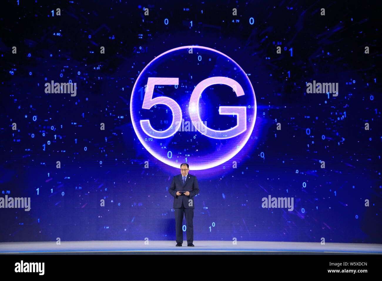 Frank Meng Pu, Chairman of Qualcomm China, introduces world's first ...