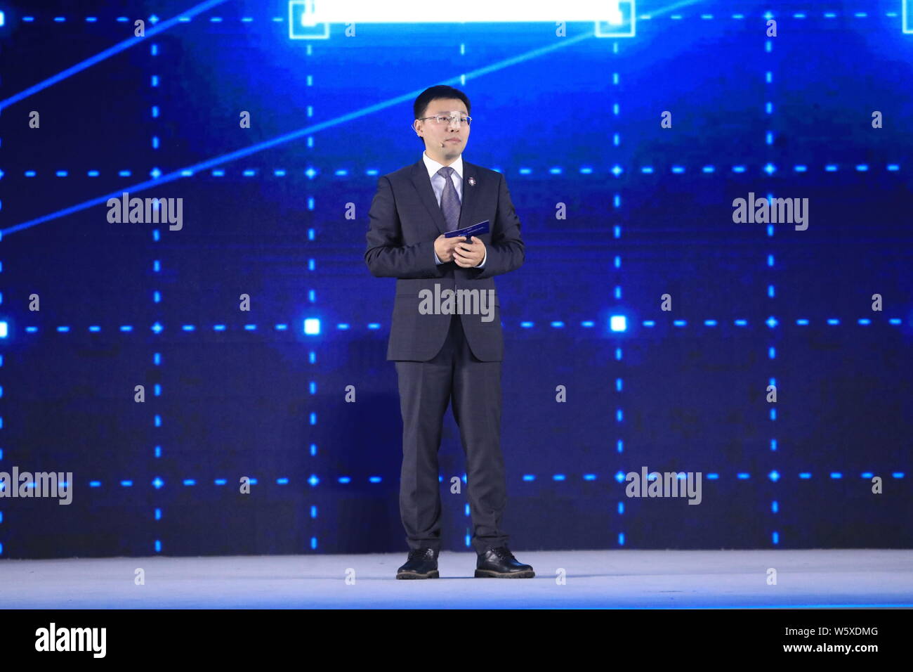 Huang Gang, Director of the Operating System Research Center, Peking ... Huang Gang, Director of the Operating System Research Center, Peking ...