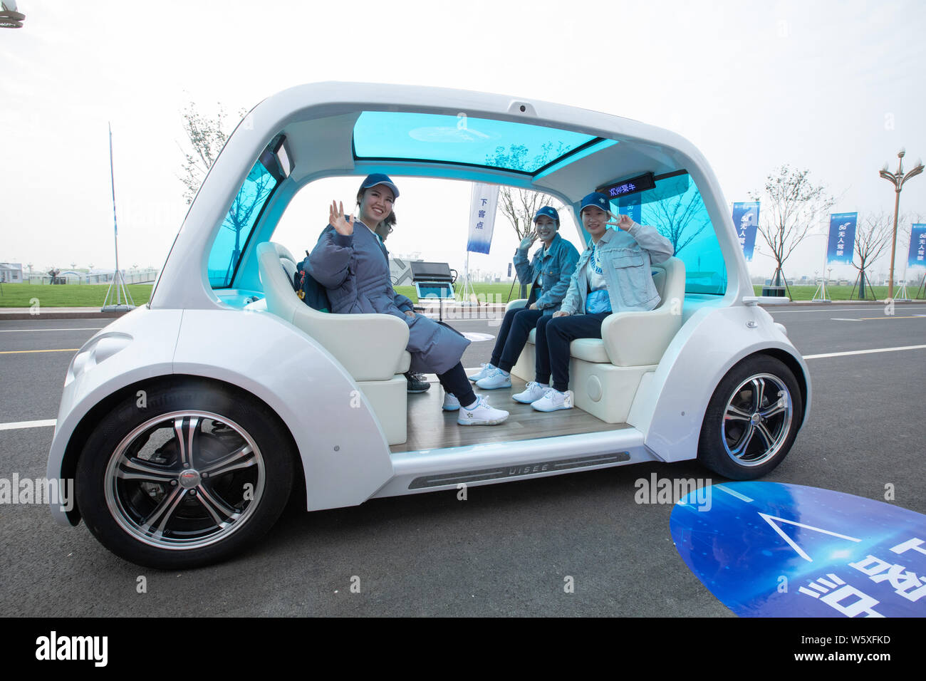 Geospatial hi-res stock photography and images - Alamy