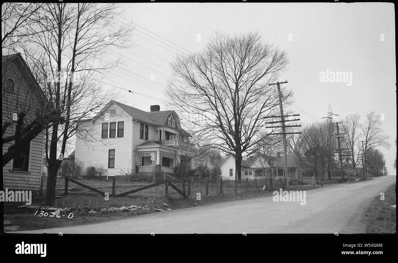 Residential street scene Stock Photo - Alamy