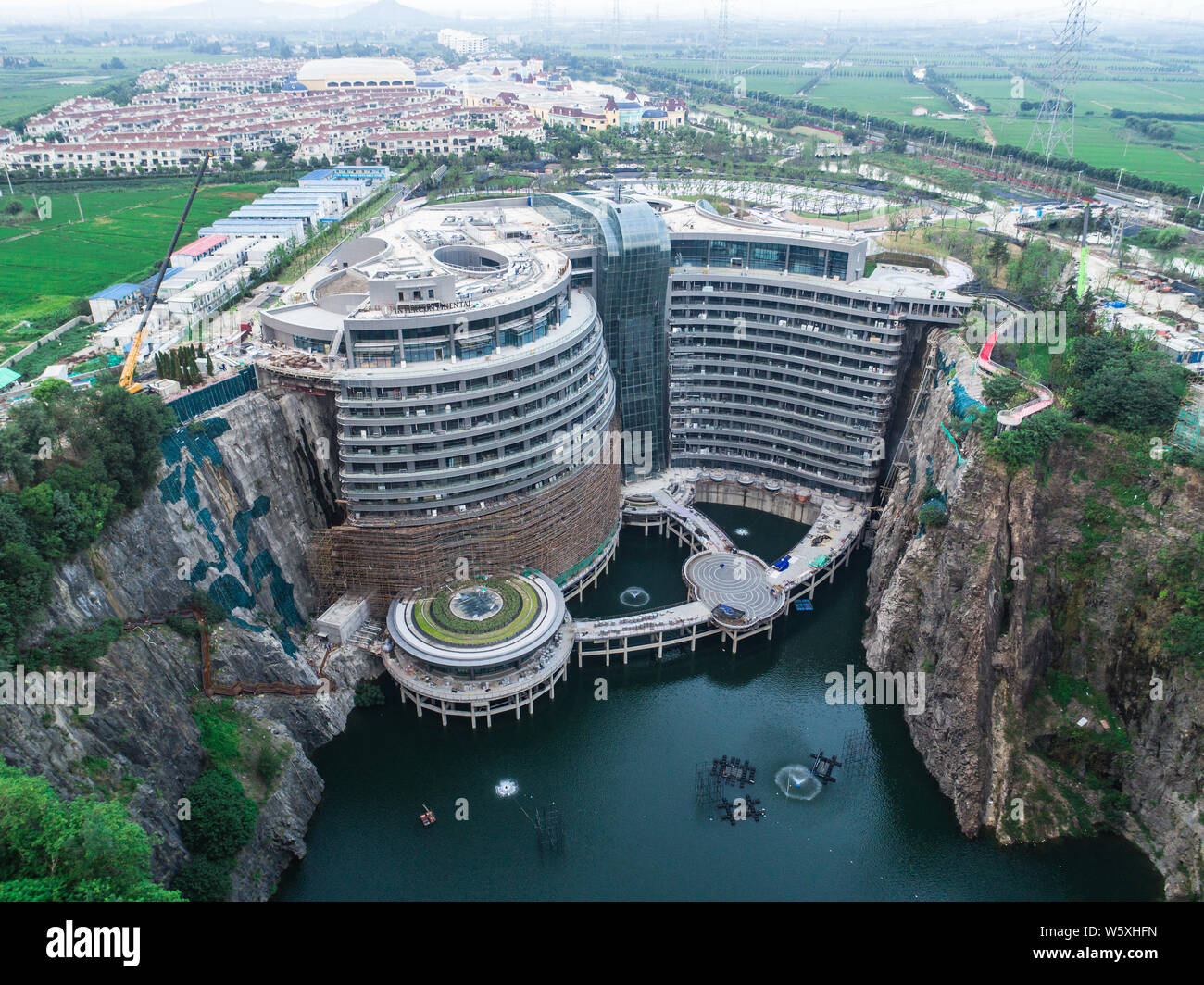 --FILE--The five-star Shanghai Tianmashan Pit Hotel, also known as the ...
