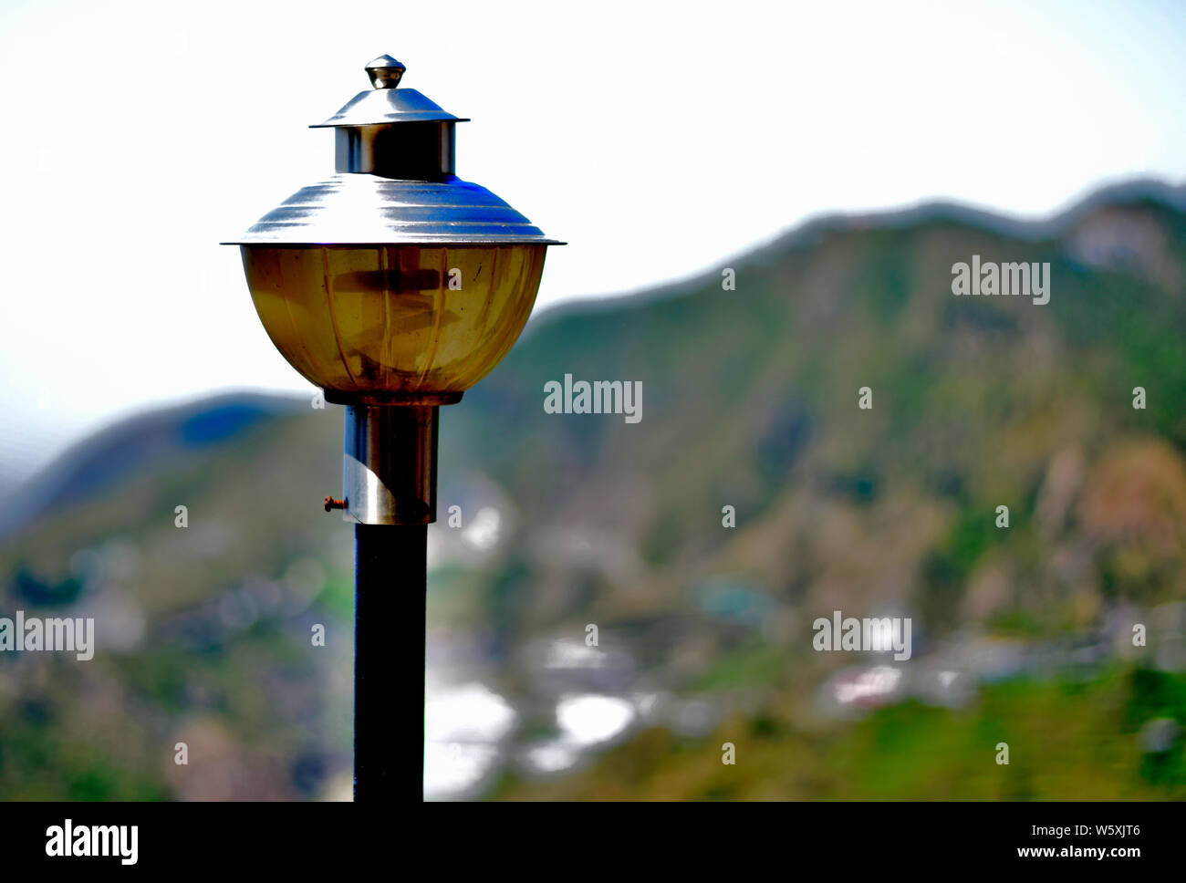Lamppost woods hi-res stock photography and images - Alamy