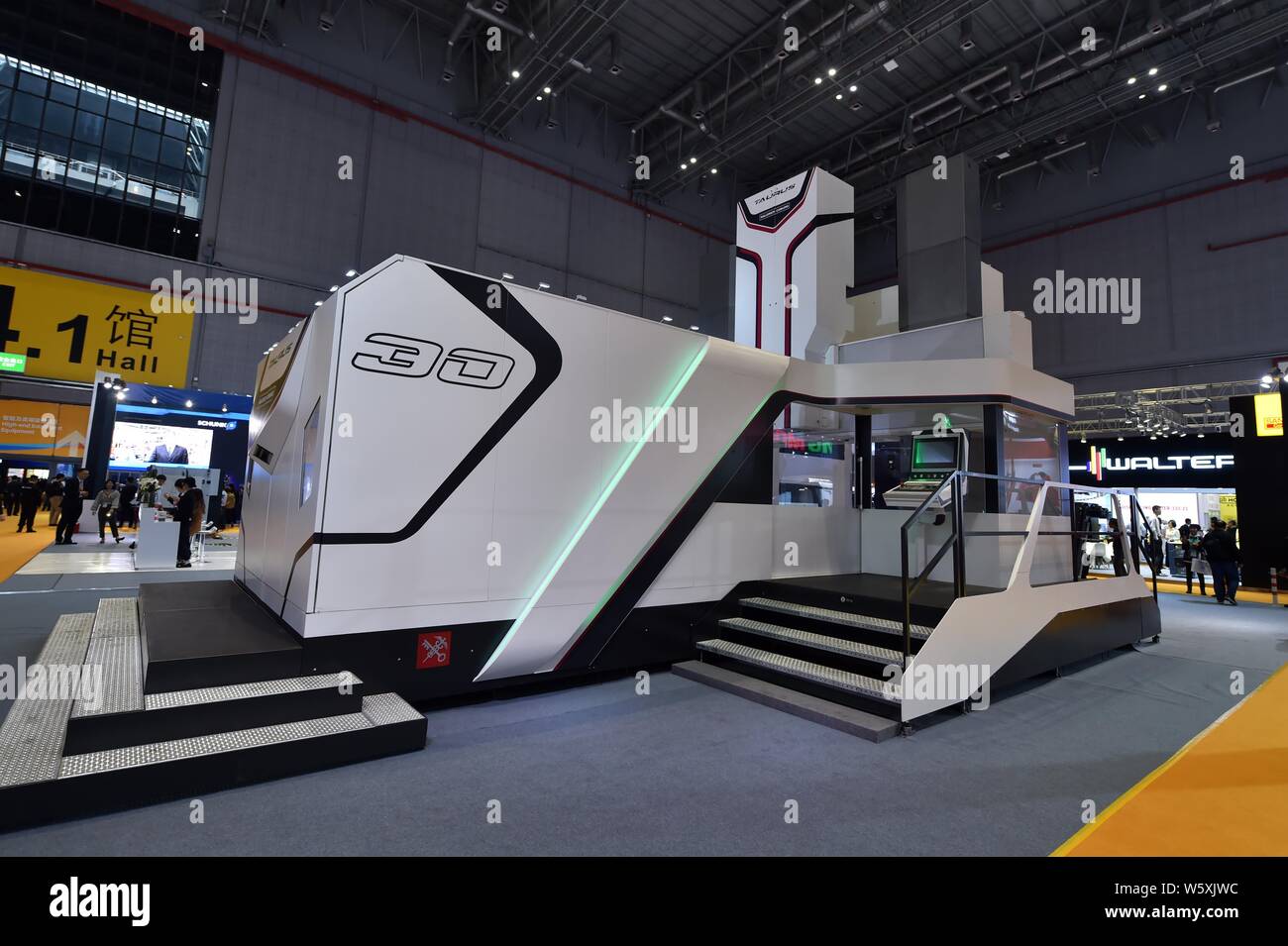 The expo's largest product, valued at 2.6 million euros, a gantry ...