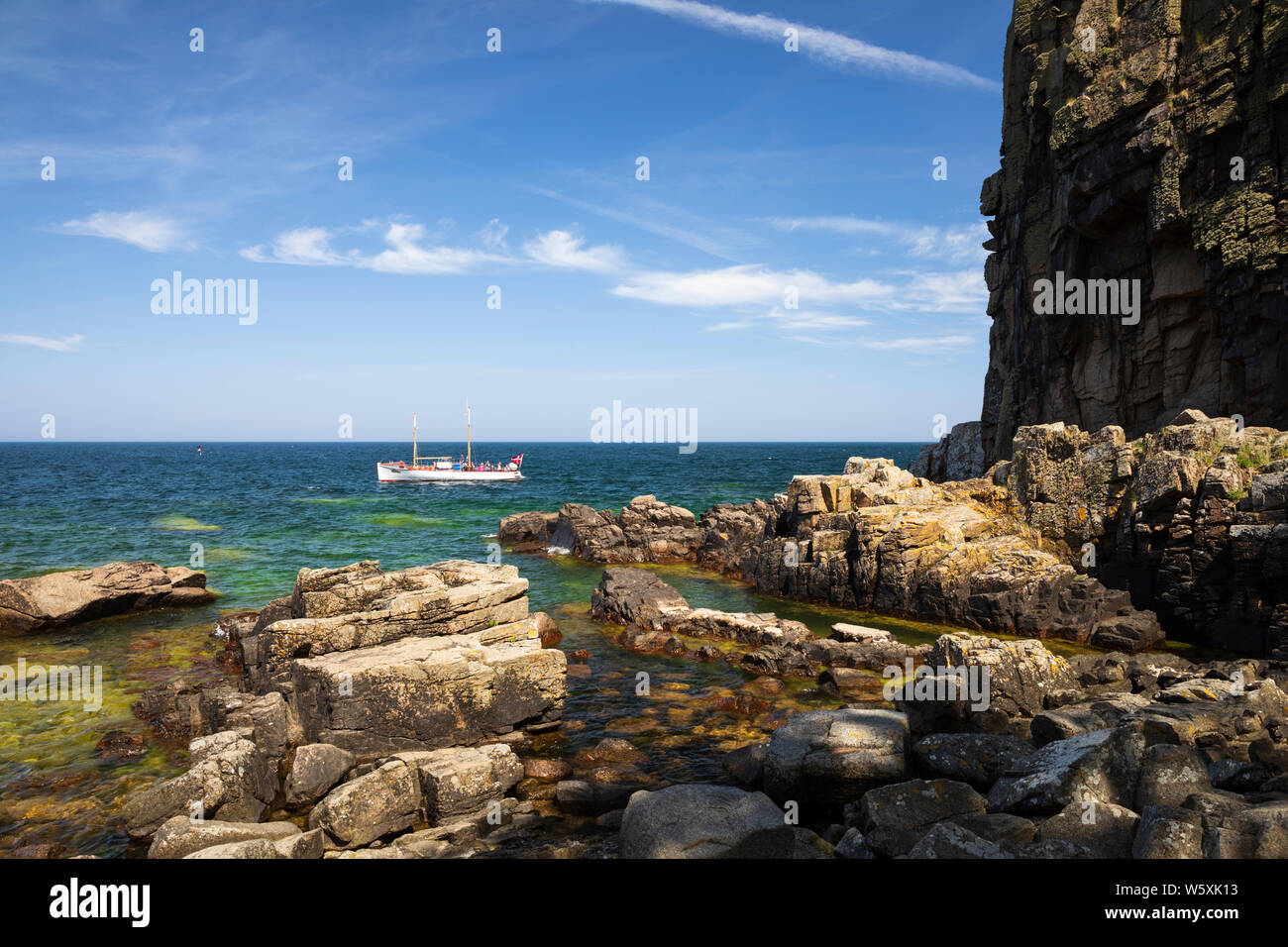 Rugged rock formations hi-res stock photography and images - Alamy
