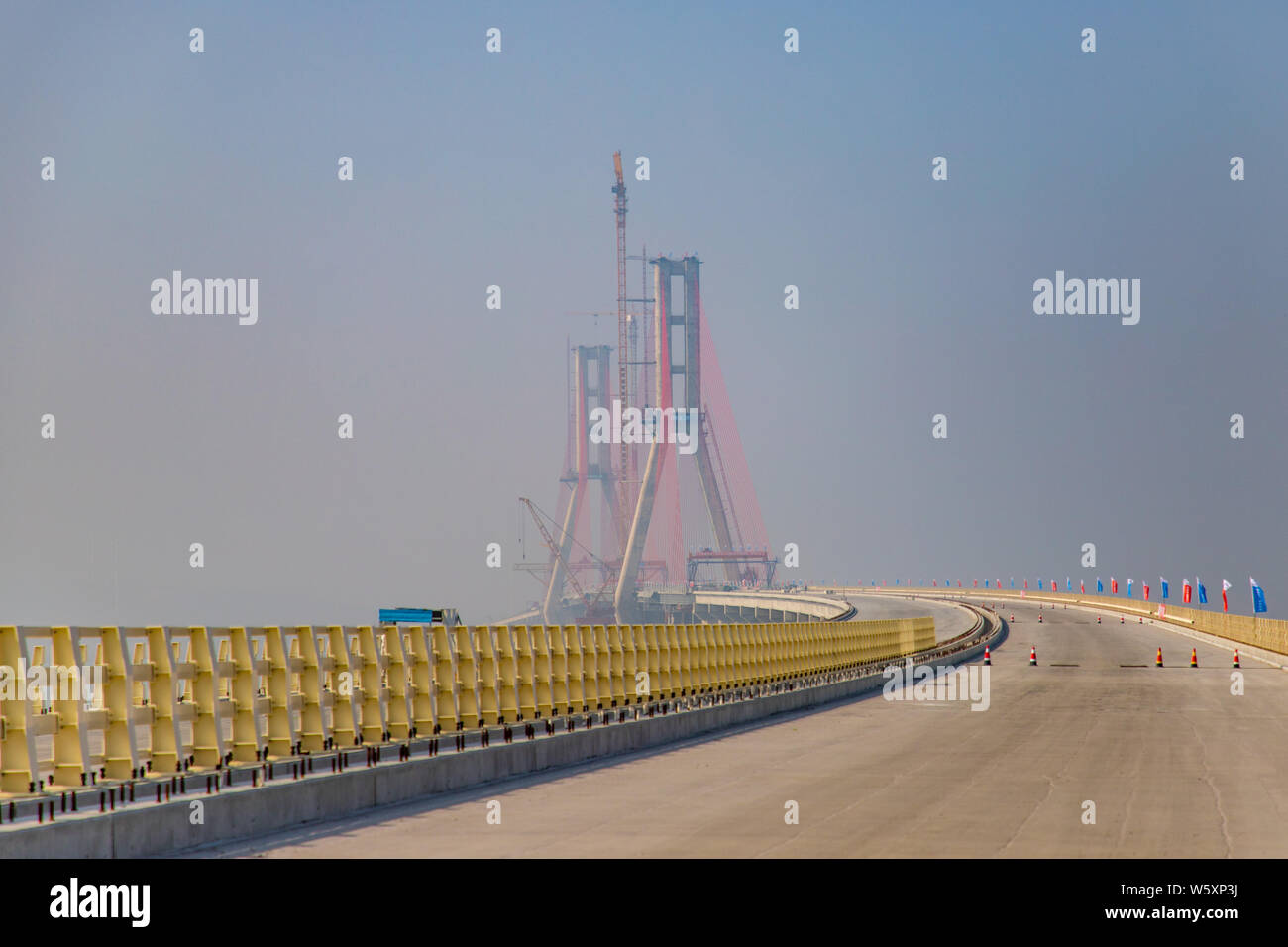 A view of the construction site of the Poyang Lake No. 2 Bridge, which ...