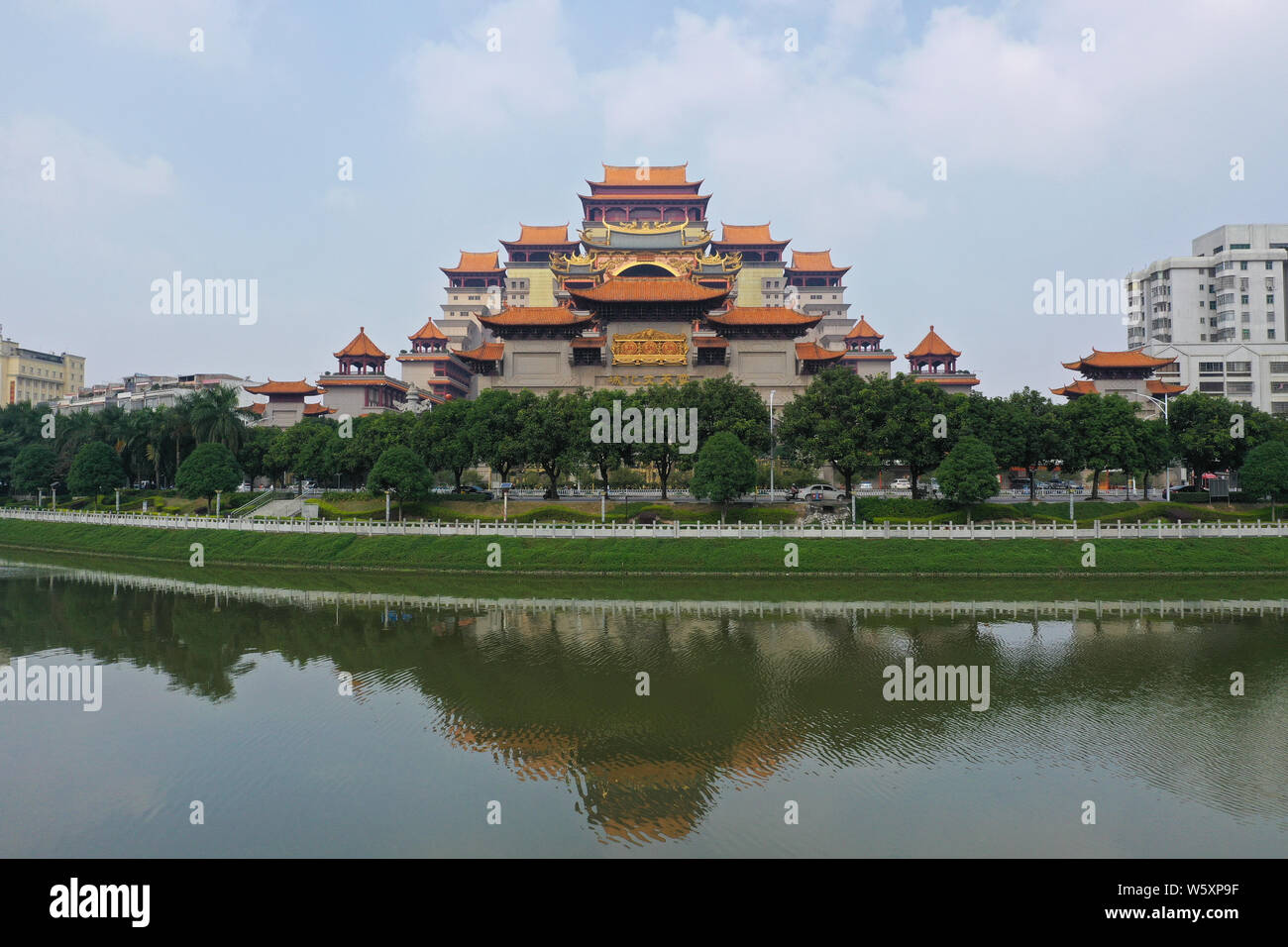 Yuntian Gong Yulin city Guangxi Zhuang Autonomous Region China : r ...