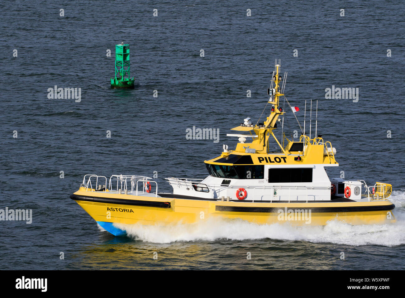 Columbia river pilot boat hi-res stock photography and images - Alamy