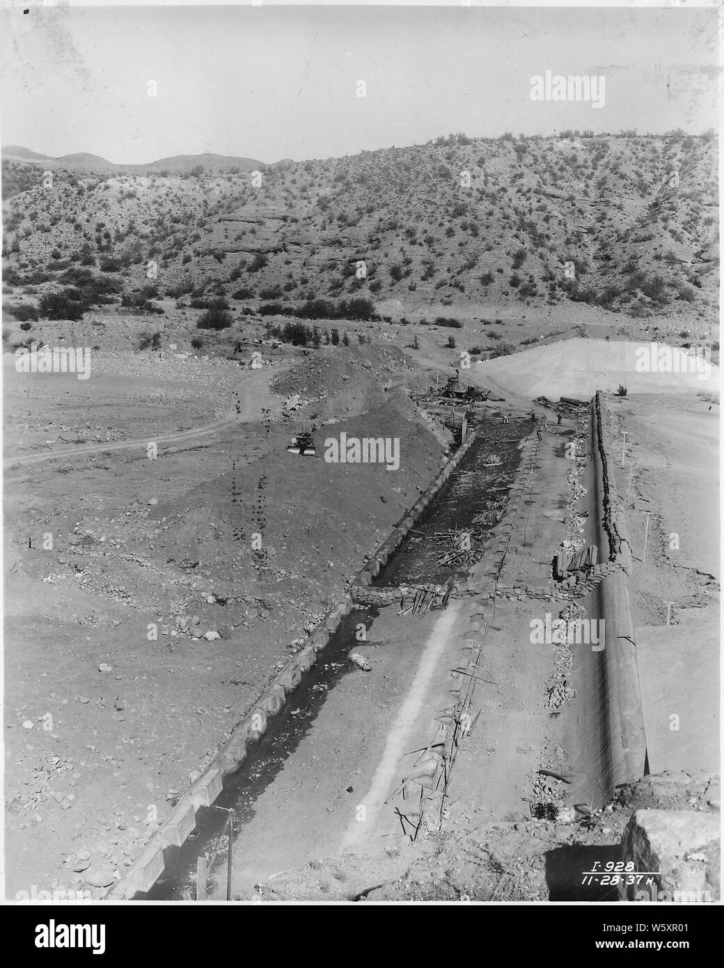 Salt River - Power Canal - Diversion Dam - View from left abutment of ...