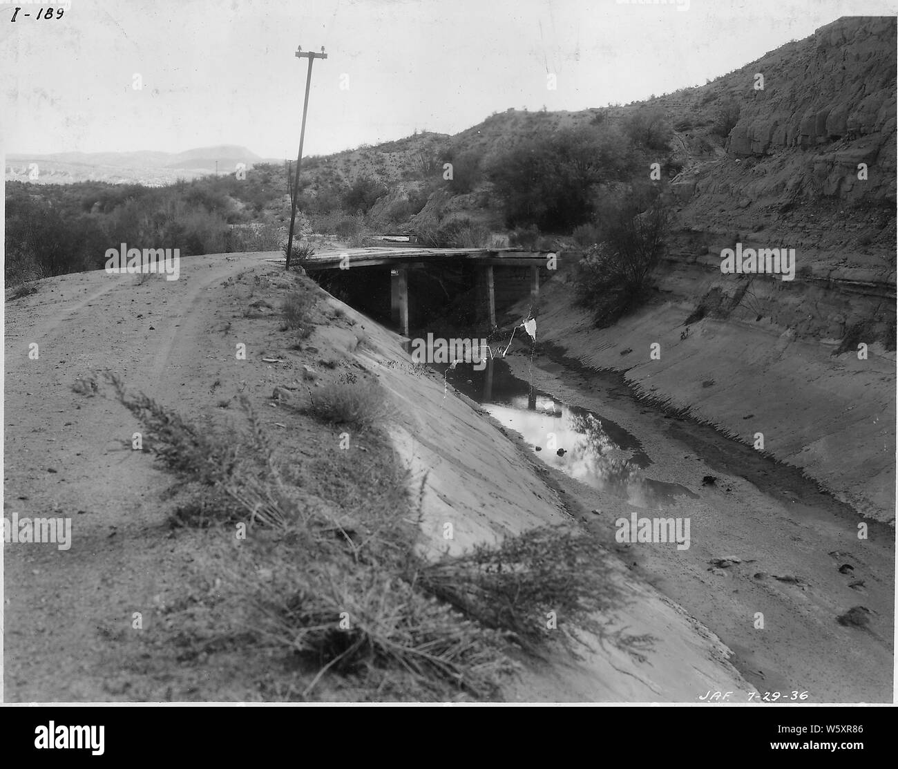 Salt River - Power Canal - Wood flume 300' upstream from structure 3A ...