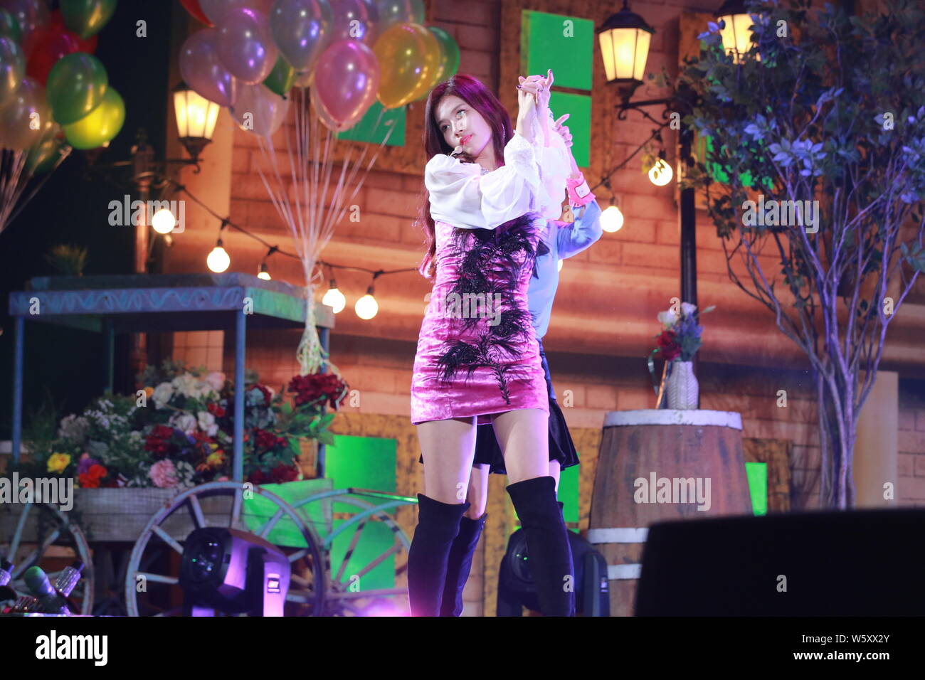 Chou Tzu-yu, professionally known by the mononym Tzuyu, of South Korean ...