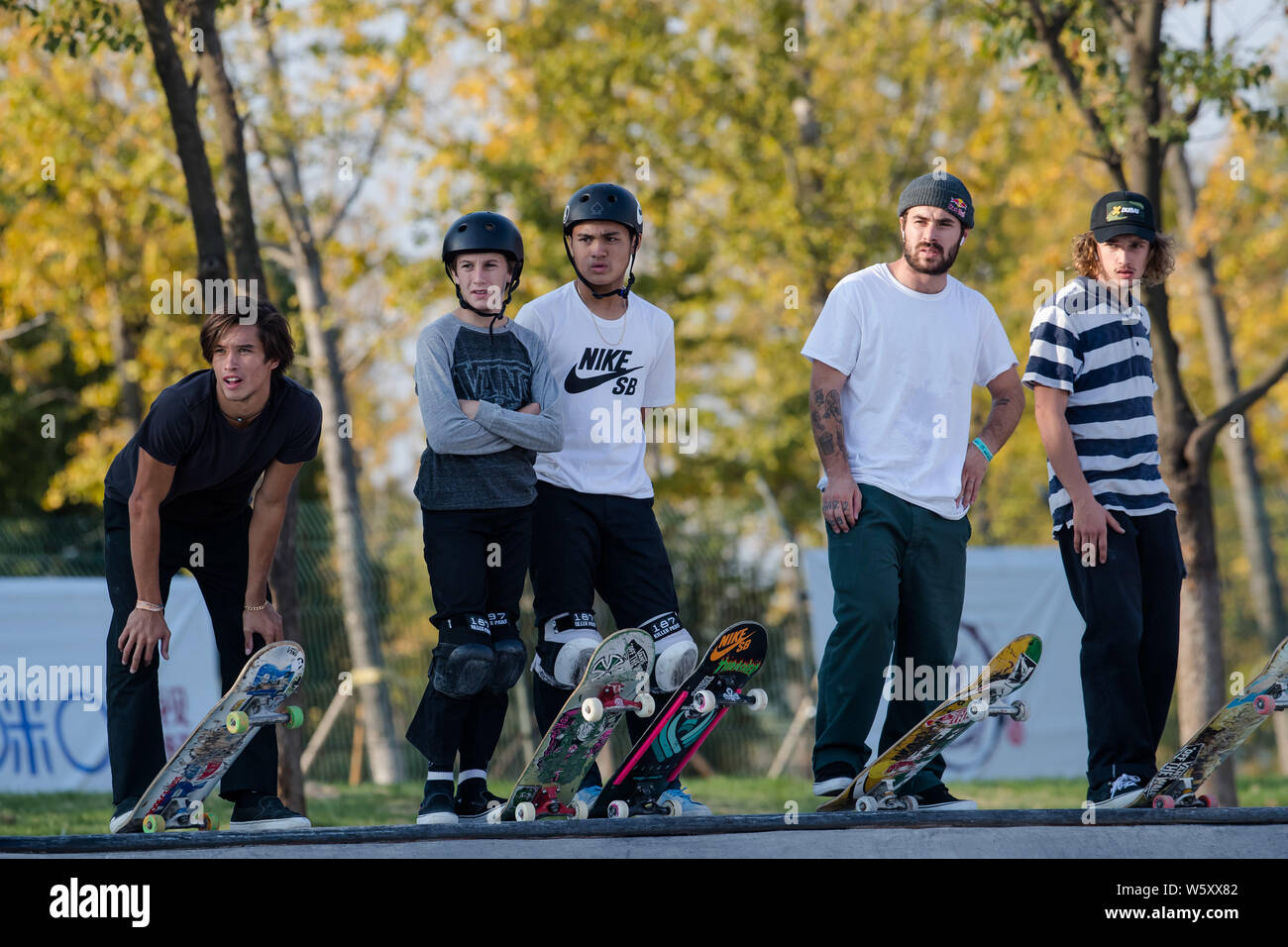 Players compete in the men's preliminary match during the 2018 World ...