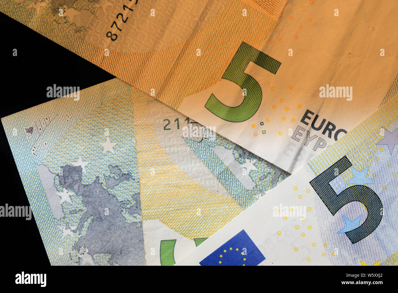 Close up of a 5 euro bank note hi-res stock photography and images - Alamy
