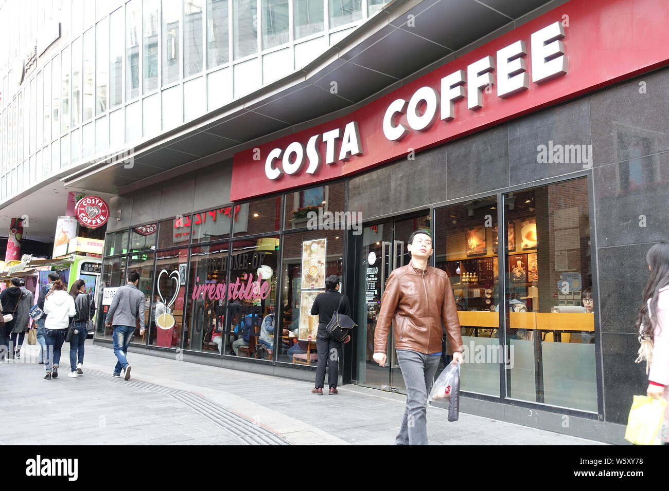 Coco cola china hi-res stock photography and images - Alamy