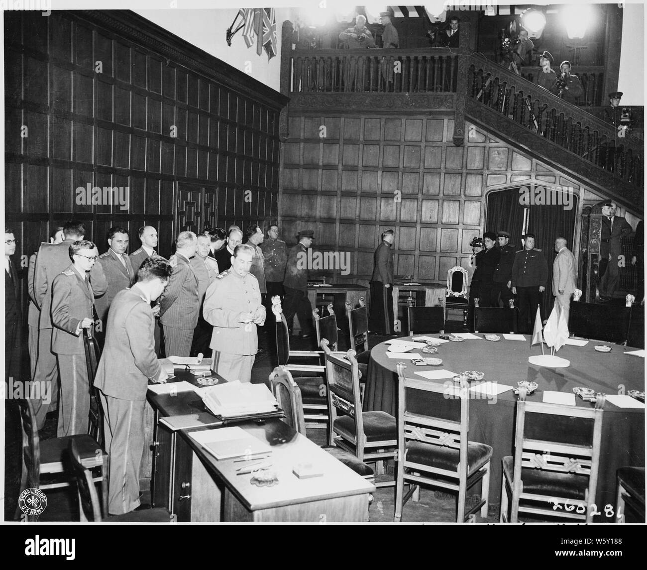 Stalin behind stalin hi-res stock photography and images - Alamy