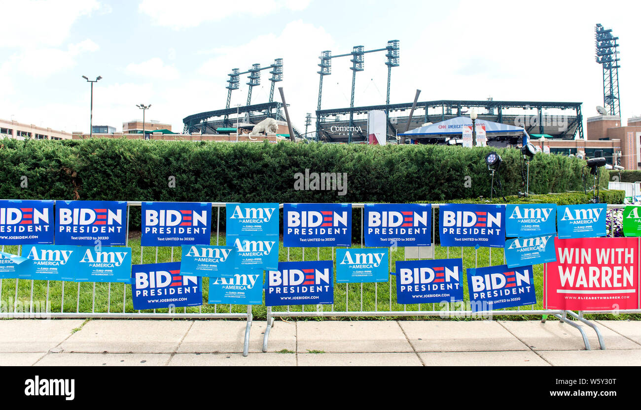 Political signage hi-res stock photography and images - Alamy