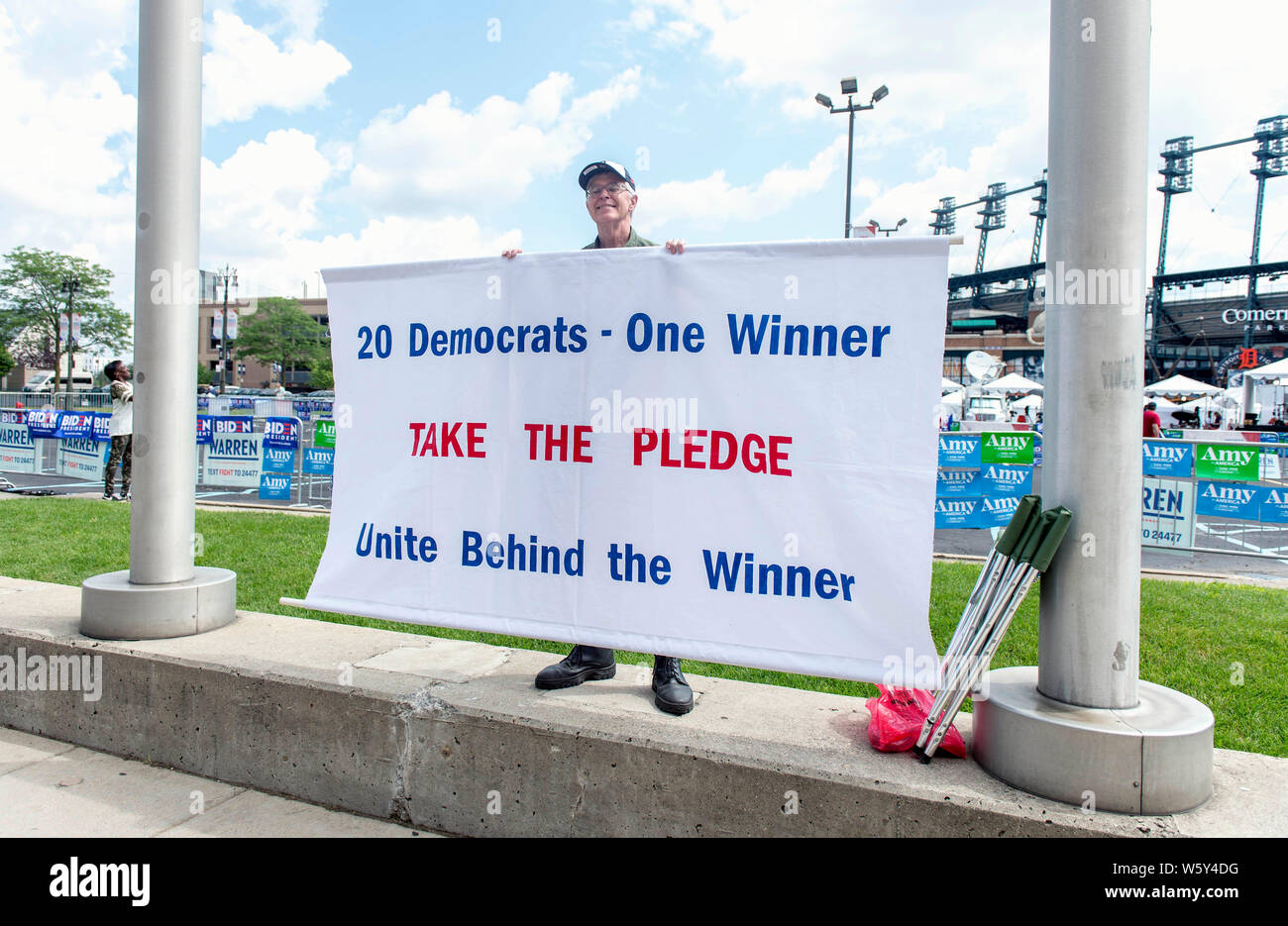 Cnn signage hi-res stock photography and images - Alamy