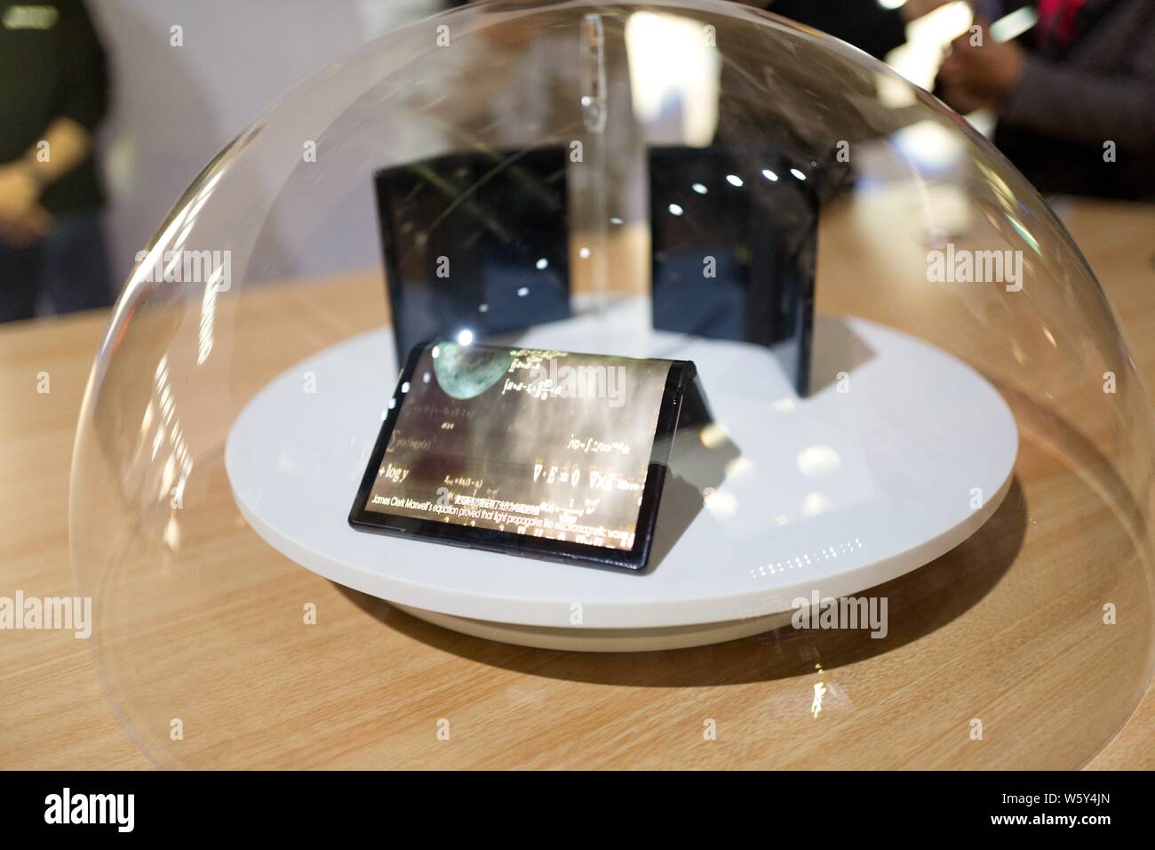 The large-screen foldable devices launched by Royole Corp, a ...