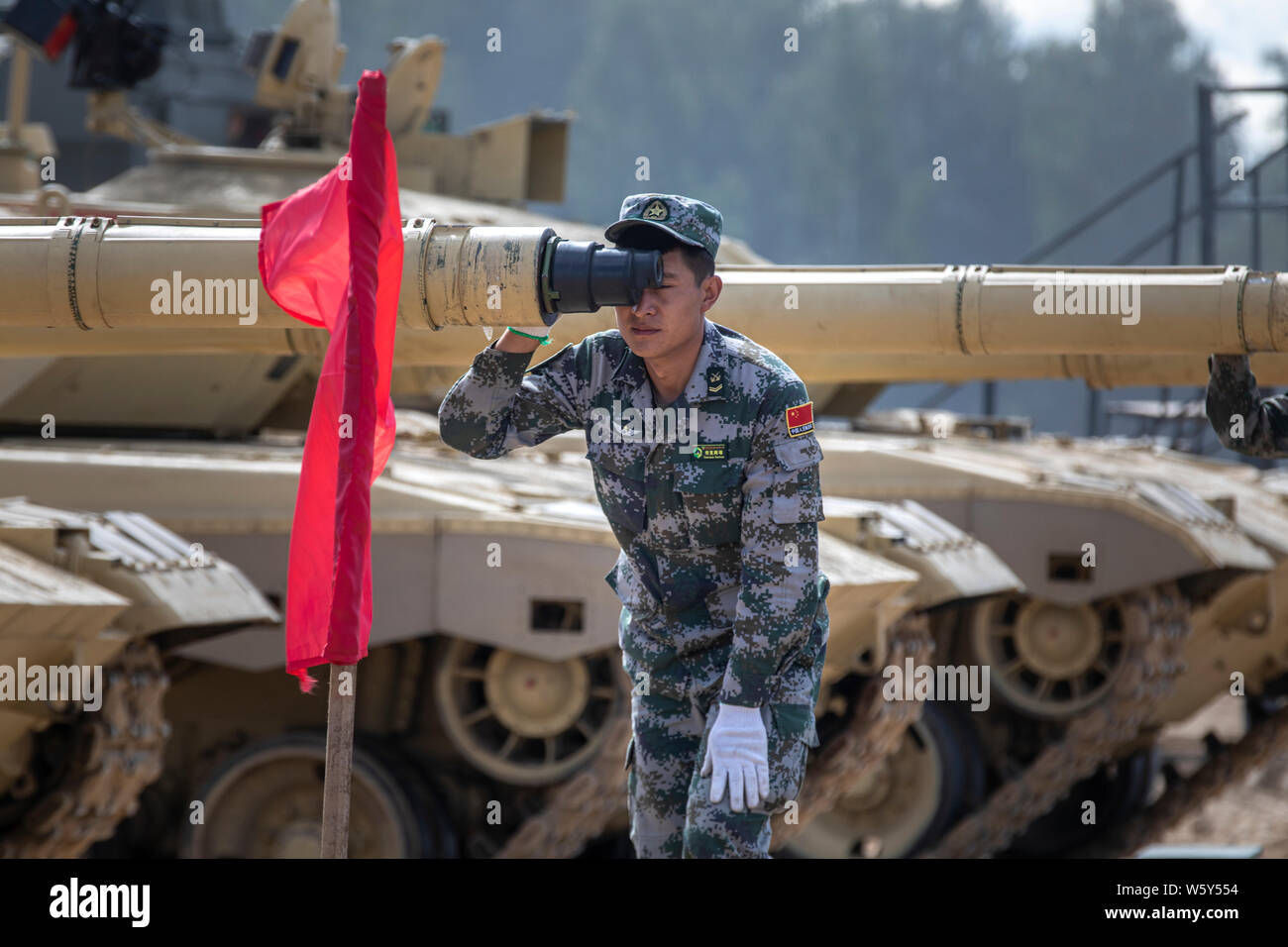 Artillery guidance hi-res stock photography and images - Alamy