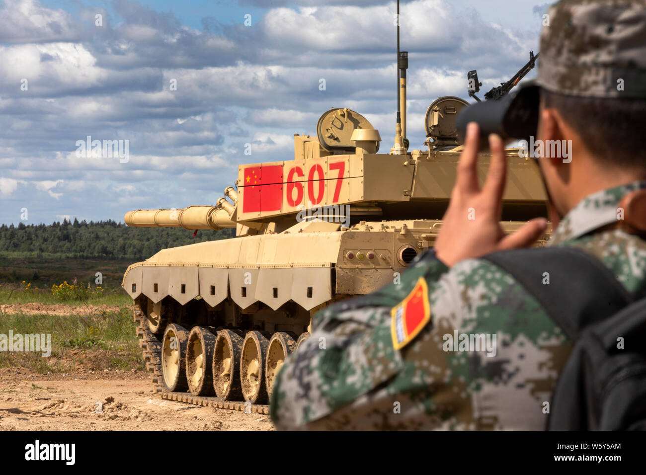 Chinese army tank hi-res stock photography and images - Alamy