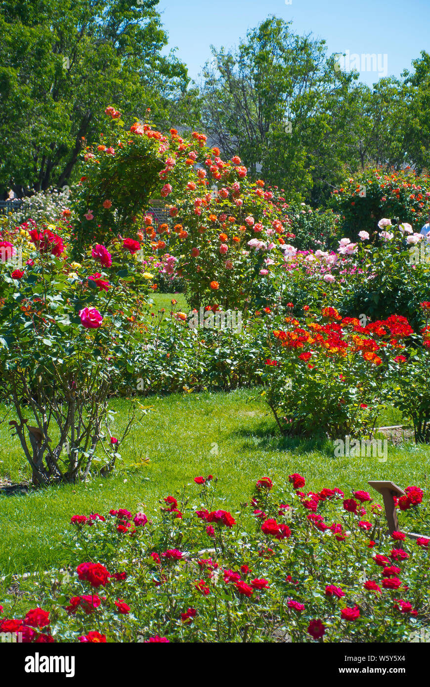 Enclosed space hi-res stock photography and images - Alamy