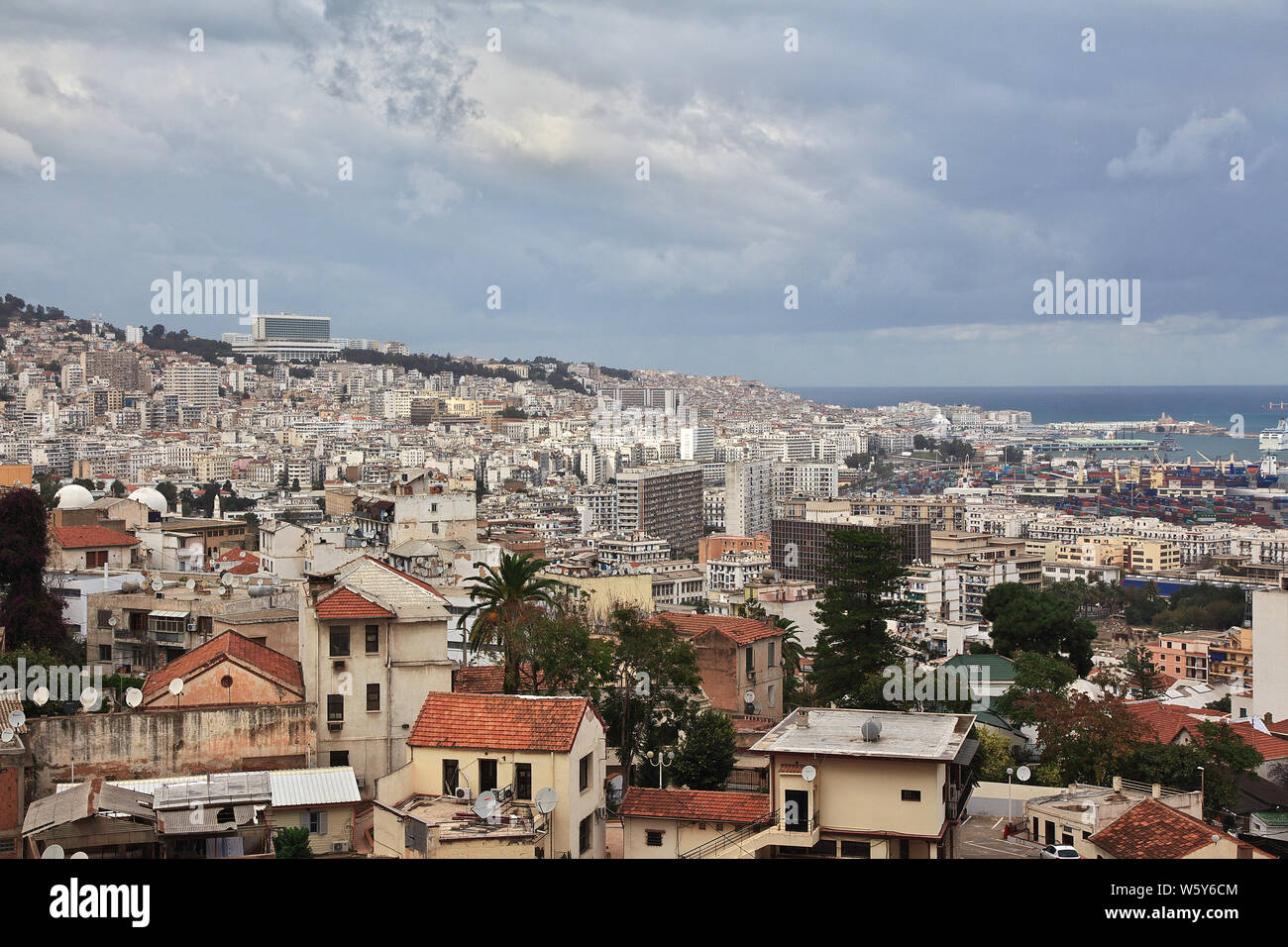 City view algiers in algeria hi-res stock photography and images - Alamy