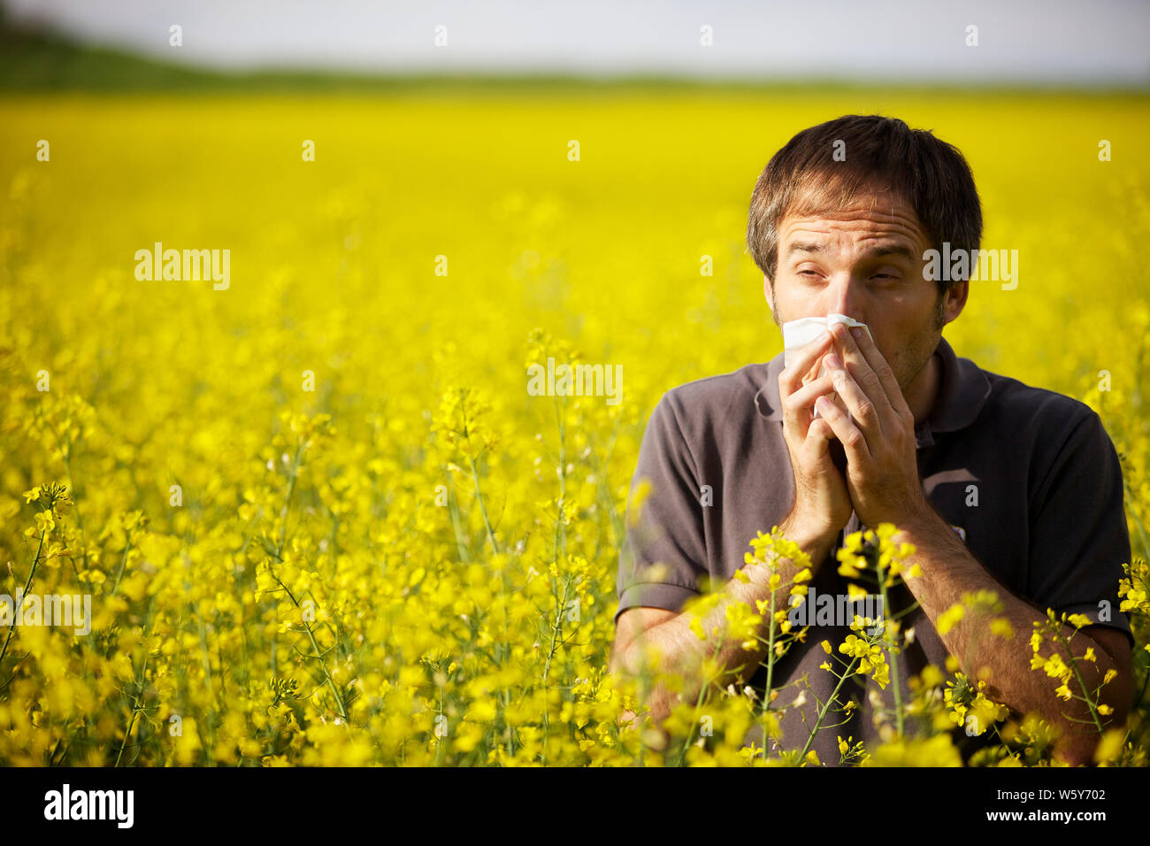 Man suffering from pollen allergy Stock Photo - Alamy