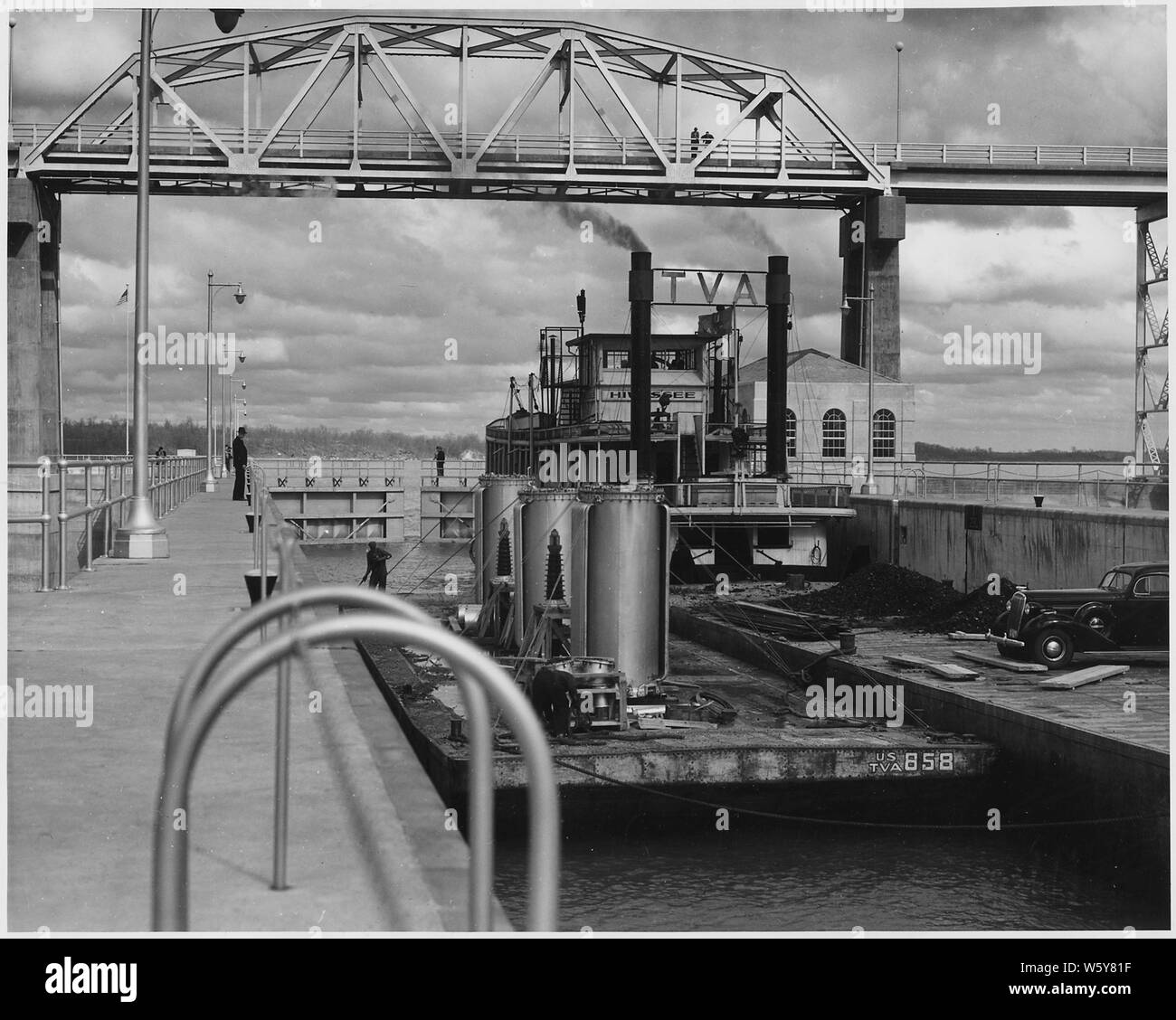 Tennessee Valley Authority Wheeler Dam Navigation Lock Stock Photo - Alamy