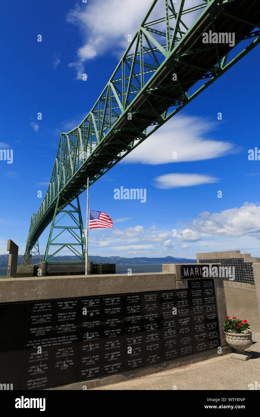 Maritime Memorial Park, Astoria, Oregon, USA Stock Photo - Alamy