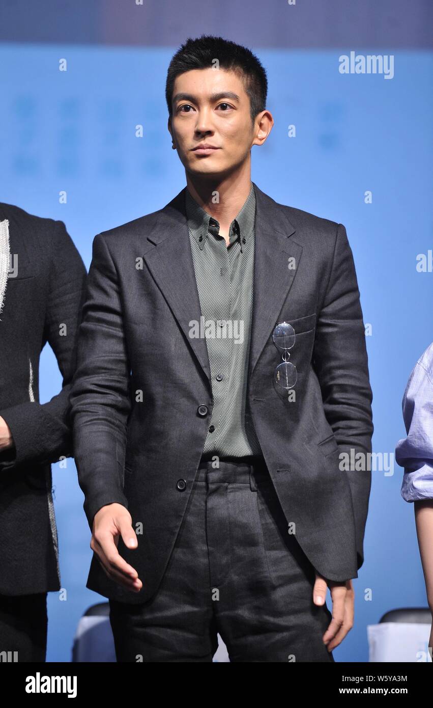 Xun letter hi-res stock photography and images - Alamy