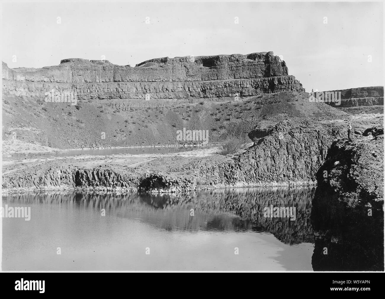 The overflow crest of Dry Falls, Grand Coulee, Washington, as seen from ...