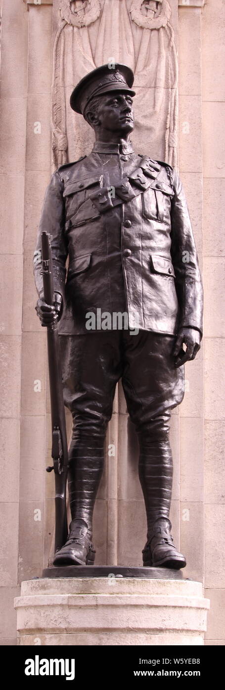 Royal field artillery hi-res stock photography and images - Alamy