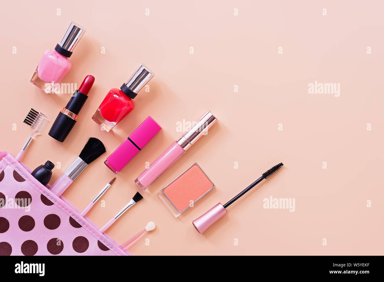 Lay look into eyes hi-res stock photography and images - Alamy