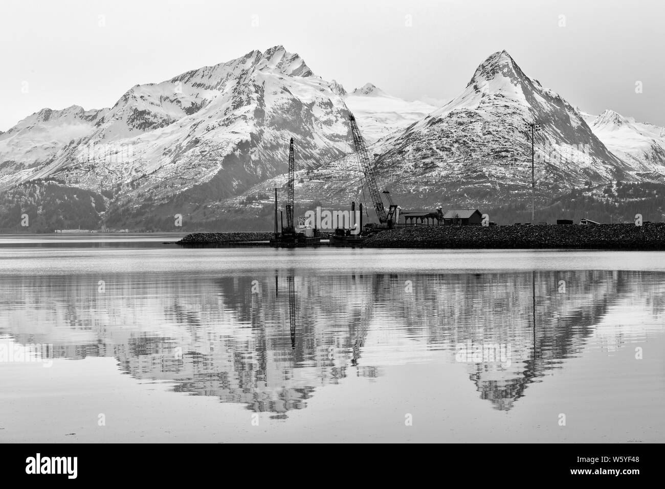 Seaport construction Black and White Stock Photos & Images - Alamy