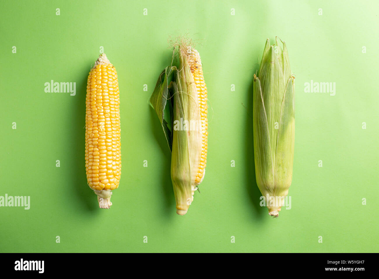 Top view fresh corn hi-res stock photography and images - Alamy